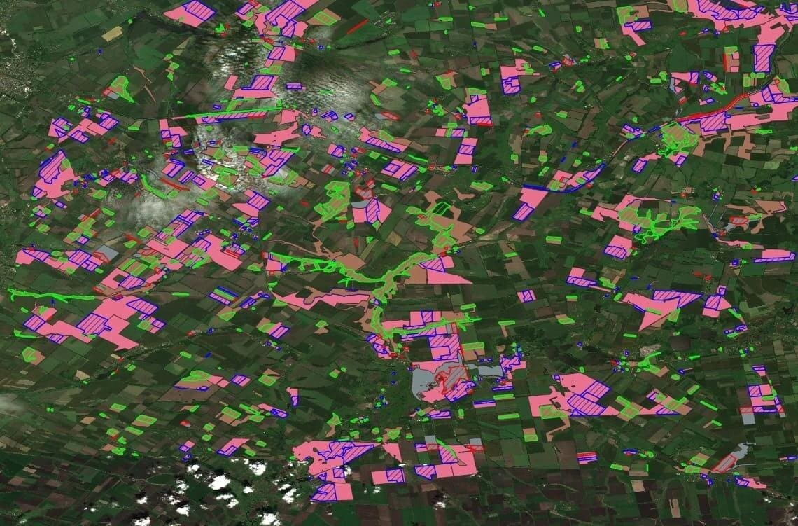Field boundaries change detection | Quantum